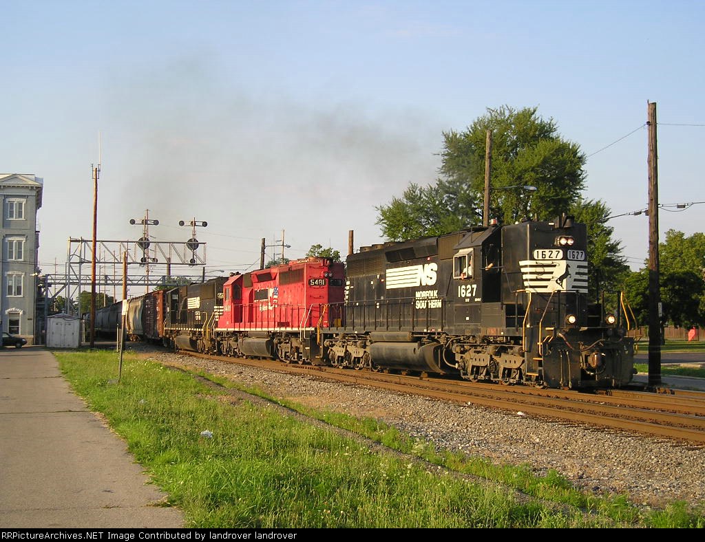 NS 1627 On NS 123 Eastbound